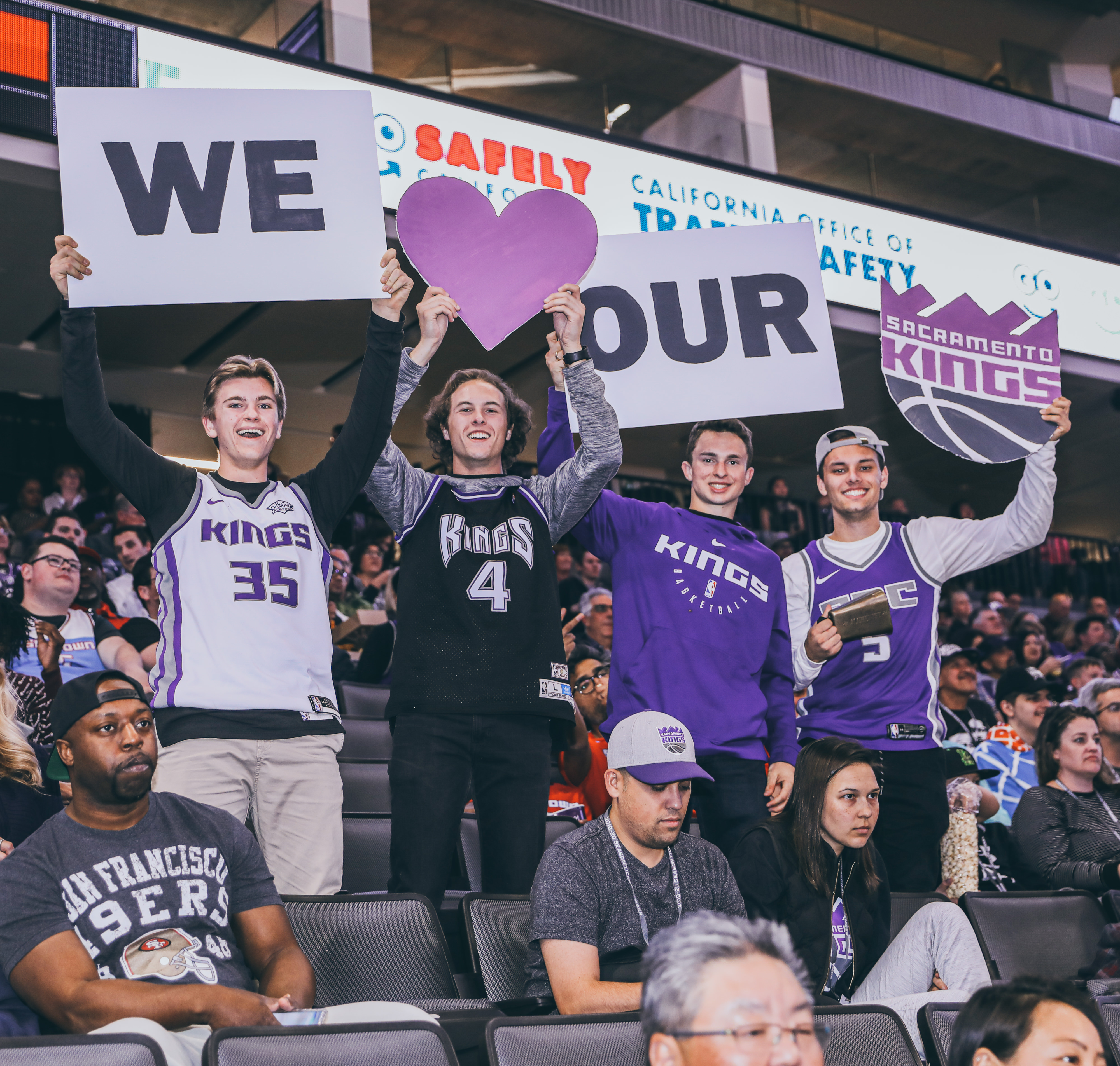 Nba Kings Fans NBA's Sacramento Kings Install Cheq Mobile Ordering